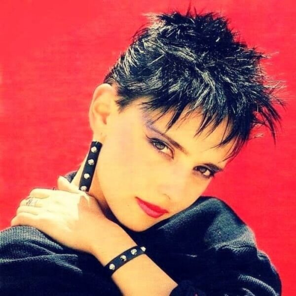 33 Popular ‘80s Hairstyles to Try in 2023 - Hairstyle on Point